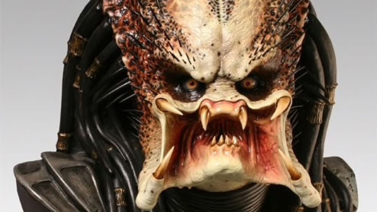 Predator 1:1 Life Size Bust - POW! The Hero In You